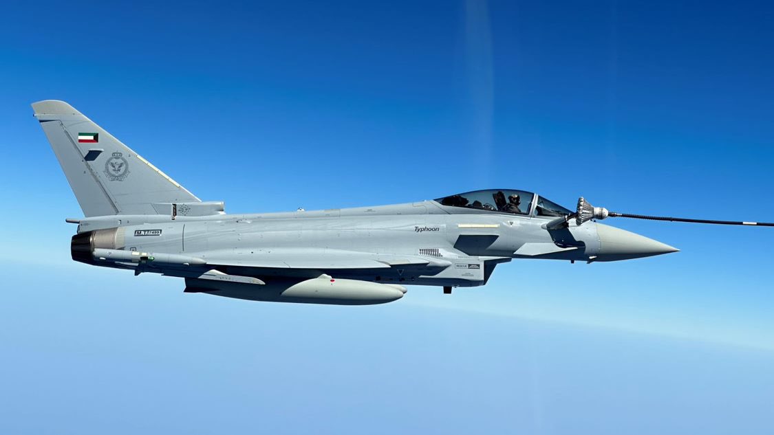 The fifth and sixth Eurofighter Typhoon lands in Kuwait